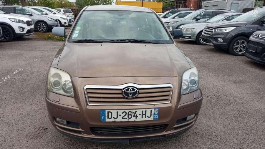 Коричневый Тойота Авенсис 2003 в Паневежис, объемом двигателя 2.00 л и пробегом 259 тыс. км за 2500 €, фото 6 на AUTOMOTO.COM.LV