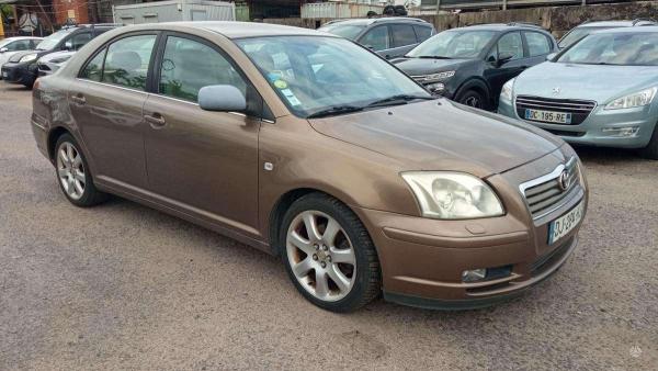 Toyota Avensis 2003 Panevēža vietnē Brūns Toyota Avensis 2003 Panevēža, ar dzinēja tilpumu 2.00 L un nobraukumu 259 tūkst. km par 2500 €, foto 7 vietnē AUTOMOTO.COM.LV