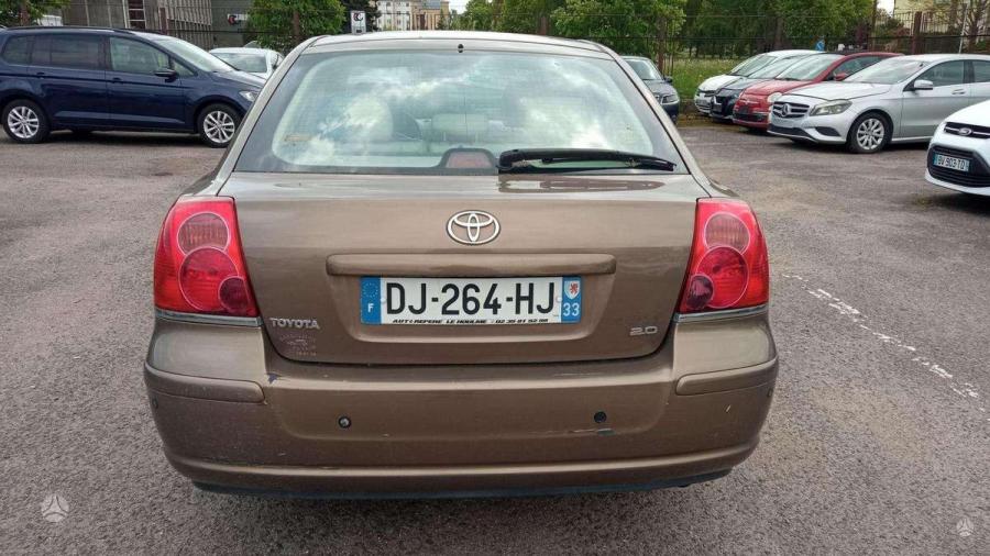 Коричневый Тойота Авенсис 2003 в Паневежис, объемом двигателя 2.00 л и пробегом 259 тыс. км за 2500 €, фото 12 на AUTOMOTO.COM.LV