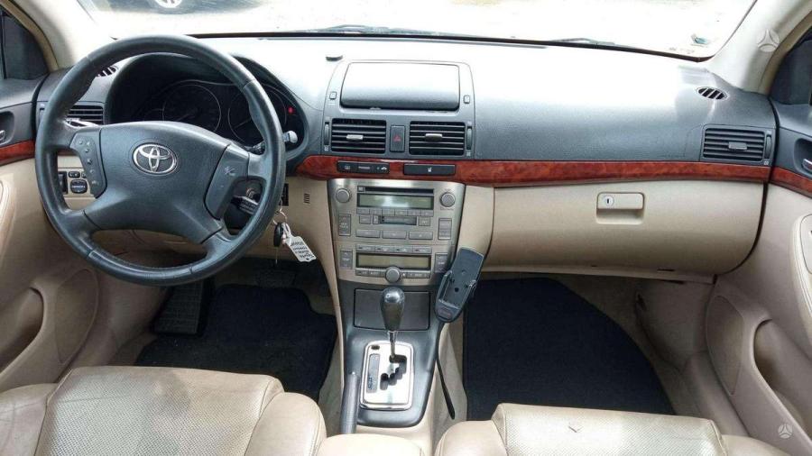 Коричневый Тойота Авенсис 2003 в Паневежис, объемом двигателя 2.00 л и пробегом 259 тыс. км за 2500 €, фото 17 на AUTOMOTO.COM.LV