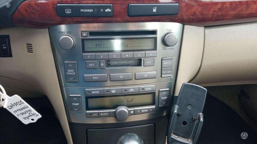 Коричневый Тойота Авенсис 2003 в Паневежис, объемом двигателя 2.00 л и пробегом 259 тыс. км за 2500 €, фото 23 на AUTOMOTO.COM.LV