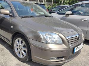 Brūns Toyota Avensis 2005 Klaipėda, ar dzinēja tilpumu 2.00 L un nobraukumu 240 tūkst. km par 3850 €, foto  vietnē AUTOMOTO.COM.LV