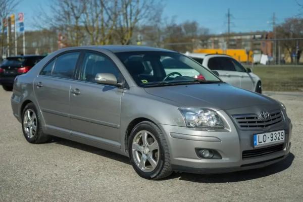 Коричневый Тойота Авенсис 2007 в Лиепая, объемом двигателя 1.80 л и пробегом 333 тыс. км за 3700 €, фото 5 на AUTOMOTO.COM.LV