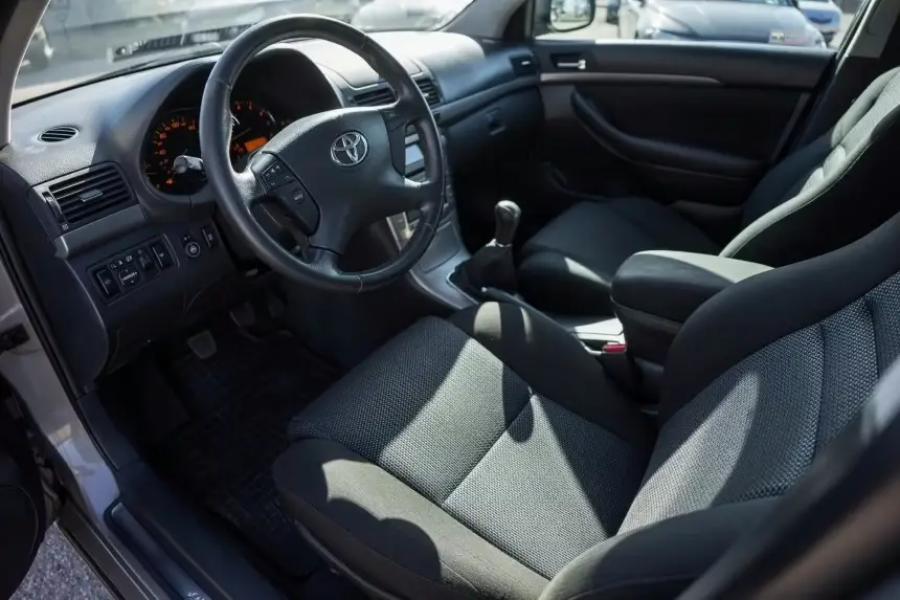Brūns Toyota Avensis 2007 Liepāja, ar dzinēja tilpumu 1.80 L un nobraukumu 333 tūkst. km par 3700 €, foto 9 vietnē AUTOMOTO.COM.LV
