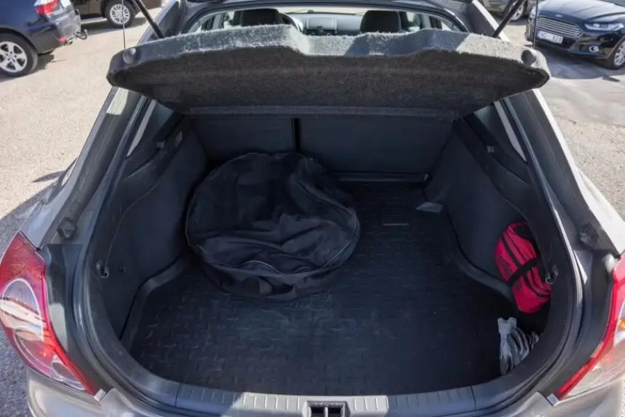 Brūns Toyota Avensis 2007 Liepāja, ar dzinēja tilpumu 1.80 L un nobraukumu 333 tūkst. km par 3700 €, foto 11 vietnē AUTOMOTO.COM.LV