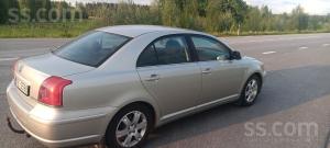 Brown Toyota Avensis 2003 in Jelgava, with an engine capacity of 1.80 L and mileage of 326 thousand km for 3690 €, photo 3 on AUTOMOTO.COM.LV