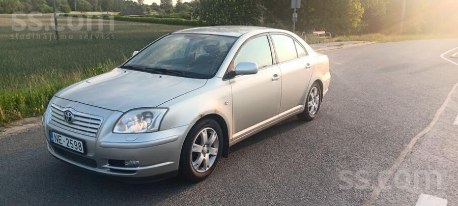 Brown Toyota Avensis 2003 in Jelgava, with an engine capacity of 1.80 L and mileage of 326 thousand km for 3690 €, photo 11 on AUTOMOTO.COM.LV