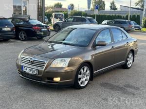 Коричневый Тойота Авенсис 2005 в Рига, объемом двигателя 2.40 л и пробегом 360 тыс. км за 1899 €, фото  на AUTOMOTO.COM.LV