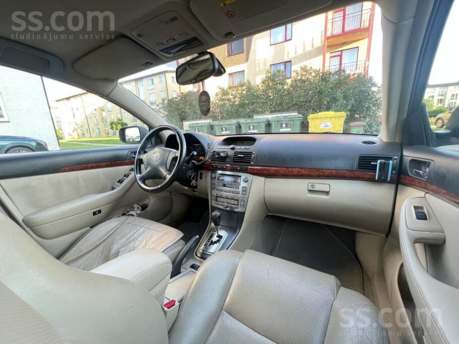 Коричневый Тойота Авенсис 2005 в Рига, объемом двигателя 2.40 л и пробегом 360 тыс. км за 1899 €, фото 9 на AUTOMOTO.COM.LV