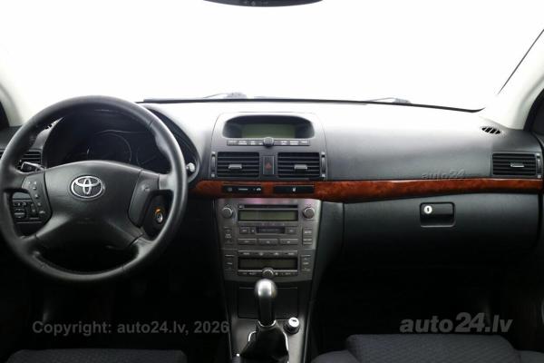 Brown Toyota Avensis 2006 in Tallinn, with an engine capacity of 1.60 L and mileage of 212 thousand km for 1399 €, photo 5 on AUTOMOTO.COM.LV