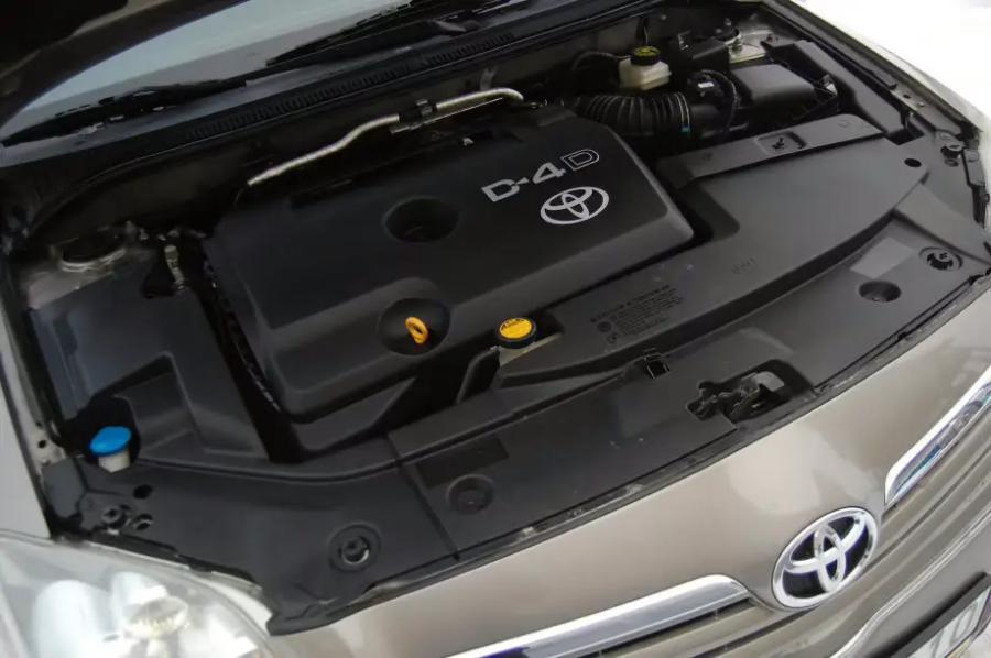 Brūns Toyota Avensis 2006 Jēkabpils, ar dzinēja tilpumu 2.00 L un nobraukumu 255 tūkst. km par 4300 €, foto 12 vietnē AUTOMOTO.COM.LV