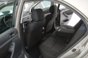 Brūns Toyota Avensis 2006 Jēkabpils, ar dzinēja tilpumu 2.00 L un nobraukumu 255 tūkst. km par 4300 €, foto 18 vietnē AUTOMOTO.COM.LV