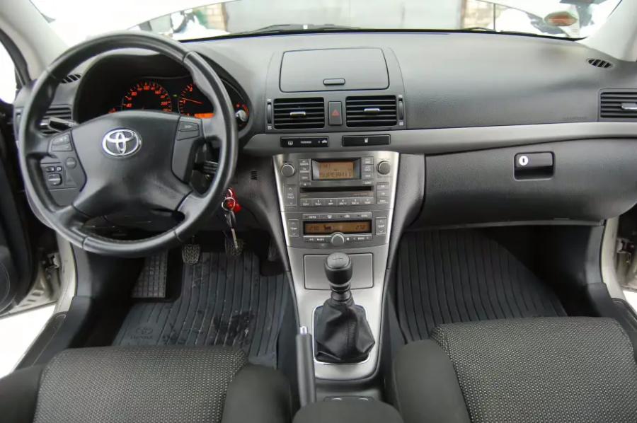 Brūns Toyota Avensis 2006 Jēkabpils, ar dzinēja tilpumu 2.00 L un nobraukumu 255 tūkst. km par 4300 €, foto 21 vietnē AUTOMOTO.COM.LV
