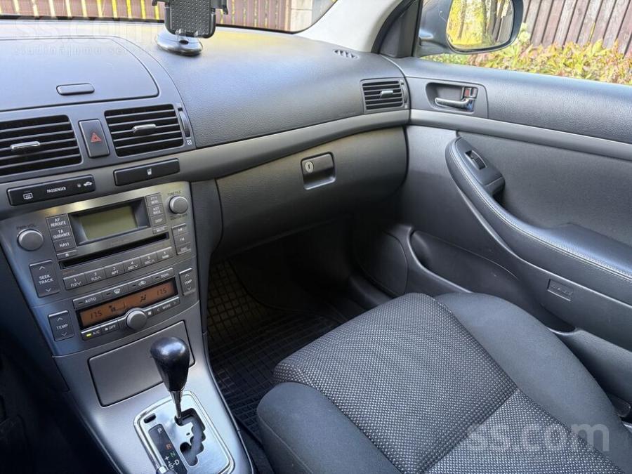Brūns Toyota Avensis 2006 Rīga, ar dzinēja tilpumu 2.00 L un nobraukumu 162 tūkst. km par 3300 €, foto 4 vietnē AUTOMOTO.COM.LV