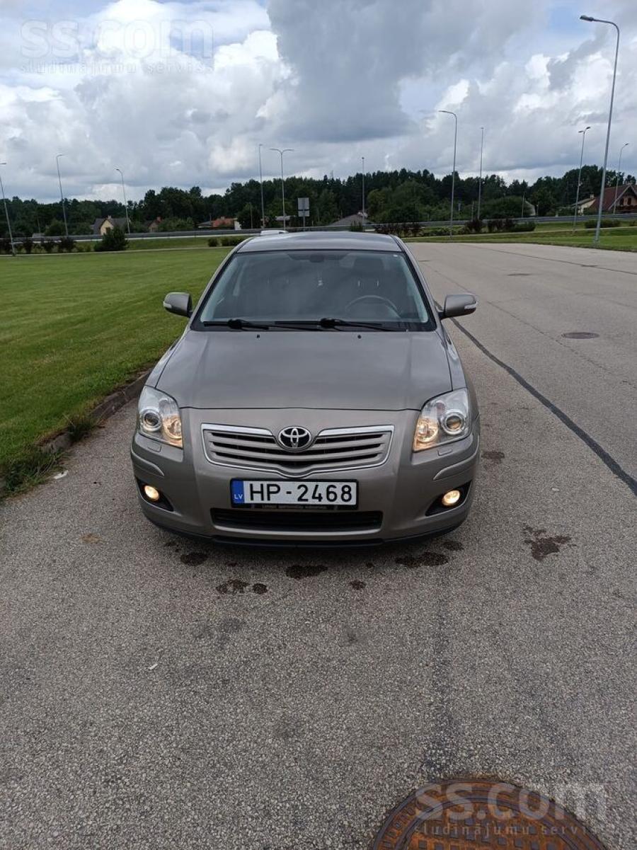 Коричневый Тойота Авенсис 2007 в Огре, объемом двигателя 2.00 л и пробегом 245 тыс. км за 2500 €, фото 1 на AUTOMOTO.COM.LV