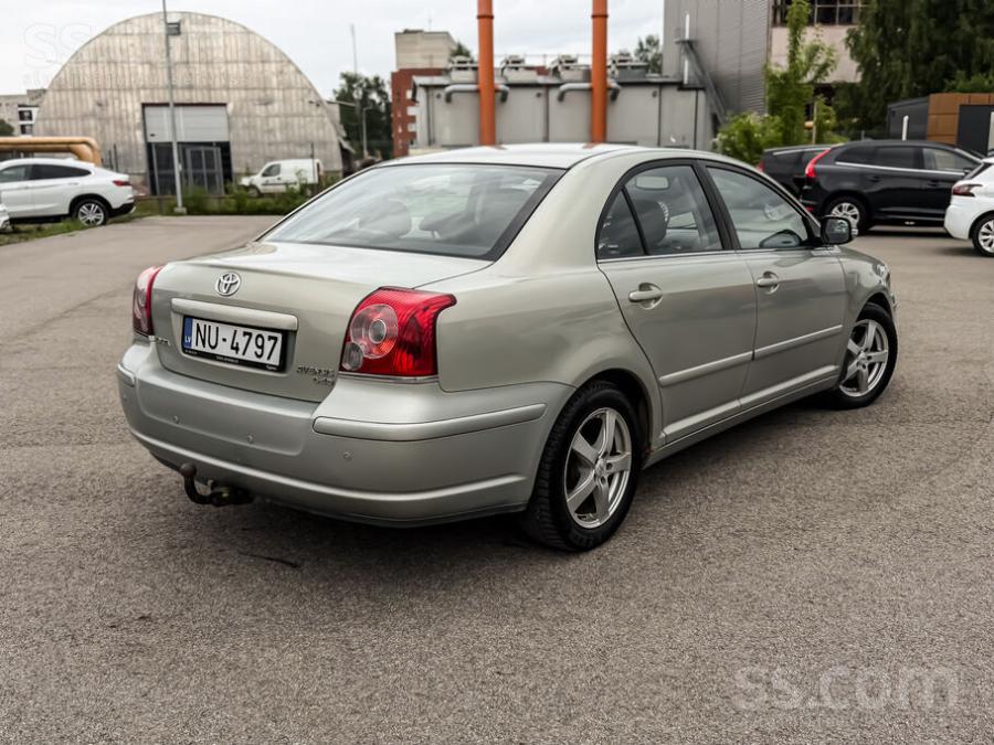 Brūns Toyota Avensis 2008 Jelgava, ar dzinēja tilpumu 2.00 L un nobraukumu 285 tūkst. km par 1650 €, foto 5 vietnē AUTOMOTO.COM.LV
