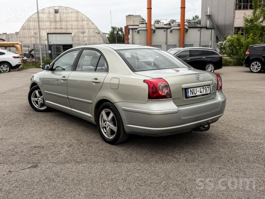 Brūns Toyota Avensis 2008 Jelgava, ar dzinēja tilpumu 2.00 L un nobraukumu 285 tūkst. km par 1650 €, foto 7 vietnē AUTOMOTO.COM.LV