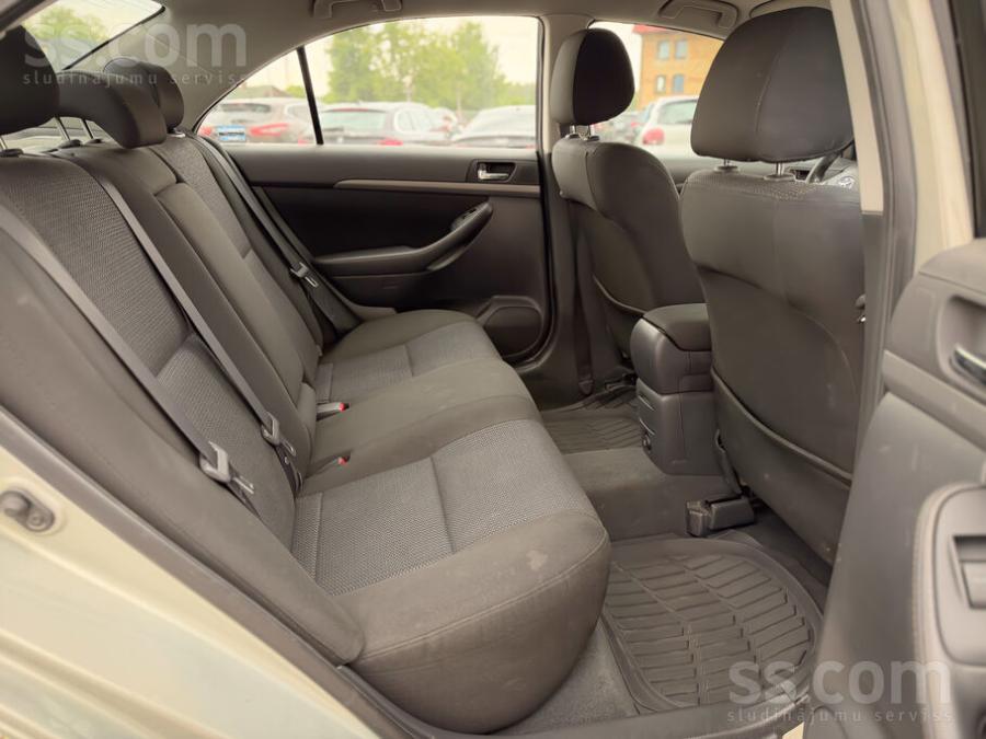 Brūns Toyota Avensis 2008 Jelgava, ar dzinēja tilpumu 2.00 L un nobraukumu 285 tūkst. km par 1650 €, foto 9 vietnē AUTOMOTO.COM.LV