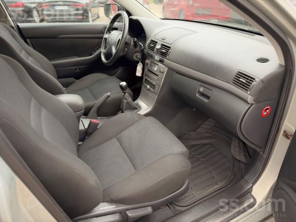 Brown Toyota Avensis 2008 in Jelgava, with an engine capacity of 2.00 L and mileage of 285 thousand km for 1650 €, photo 9 on AUTOMOTO.COM.LV