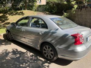 Коричневый Тойота Авенсис 2008 в Вильнюс, объемом двигателя 1.60 л и пробегом 230 тыс. км за 1900 €, фото  на AUTOMOTO.COM.LV