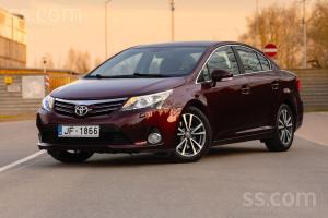 Brūns Toyota Avensis 2013 Jelgava, ar dzinēja tilpumu 2.20 L un nobraukumu 307 tūkst. km par 2800 €, foto 1 vietnē AUTOMOTO.COM.LV