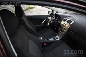 Brūns Toyota Avensis 2013 Jelgava, ar dzinēja tilpumu 2.20 L un nobraukumu 307 tūkst. km par 2800 €, foto 13 vietnē AUTOMOTO.COM.LV