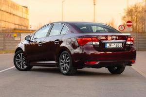 Brūns Toyota Avensis 2013 Rīga, ar dzinēja tilpumu 2.20 L un nobraukumu 307 tūkst. km par 4900 €, foto 5 vietnē AUTOMOTO.COM.LV