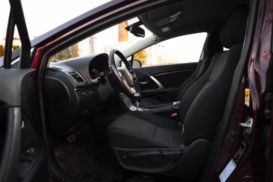 Brūns Toyota Avensis 2013 Rīga, ar dzinēja tilpumu 2.20 L un nobraukumu 307 tūkst. km par 4900 €, foto 16 vietnē AUTOMOTO.COM.LV