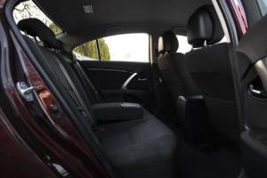 Brūns Toyota Avensis 2013 Rīga, ar dzinēja tilpumu 2.20 L un nobraukumu 307 tūkst. km par 4900 €, foto 18 vietnē AUTOMOTO.COM.LV