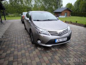 Brown Toyota Avensis 2014 in Riga, with an engine capacity of 1.80 L and mileage of 74 thousand km for 8250 €, photo 2 on AUTOMOTO.COM.LV