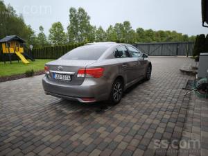 Brown Toyota Avensis 2014 in Riga, with an engine capacity of 1.80 L and mileage of 74 thousand km for 8250 €, photo 5 on AUTOMOTO.COM.LV