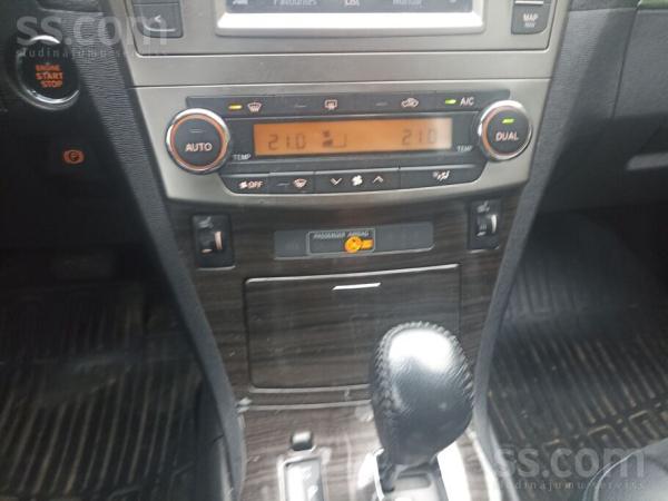 Коричневый Тойота Авенсис 2014 в Рига, объемом двигателя 2.00 л и пробегом 184 тыс. км за 8750 €, фото 7 на AUTOMOTO.COM.LV