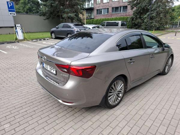 Коричневый Тойота Авенсис 2015 в Вильнюс, объемом двигателя 1.99 л и пробегом 281 тыс. км за 8500 €, фото 5 на AUTOMOTO.COM.LV