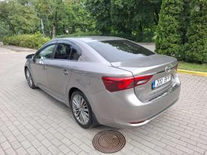 Brown Toyota Avensis 2015 in Vilnius, with an engine capacity of 1.99 L and mileage of 281 thousand km for 8500 €, photo 8 on AUTOMOTO.COM.LV