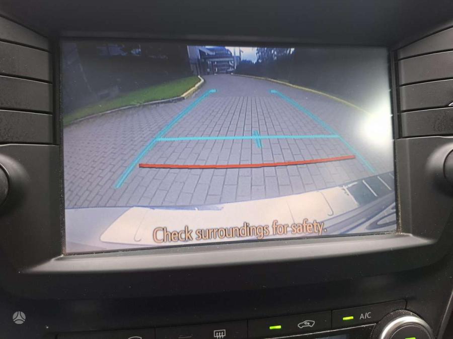 Brown Toyota Avensis 2015 in Vilnius, with an engine capacity of 1.99 L and mileage of 281 thousand km for 8500 €, photo 14 on AUTOMOTO.COM.LV