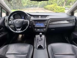 Brown Toyota Avensis 2015 in Vilnius, with an engine capacity of 1.99 L and mileage of 281 thousand km for 8500 €, photo 17 on AUTOMOTO.COM.LV
