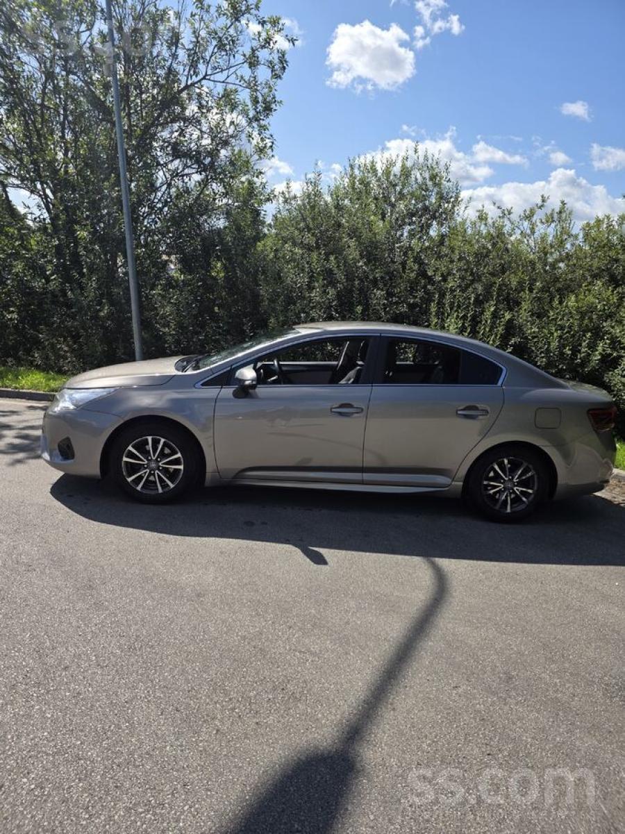 Коричневый Тойота Авенсис 2015 в Рига, объемом двигателя 1.80 л и пробегом 187 тыс. км за 9500 €, фото 3 на AUTOMOTO.COM.LV
