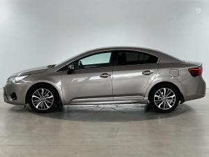 Brown Toyota Avensis 2015 in Vilnius, with an engine capacity of 1.99 L and mileage of 148 thousand km for 11900 €, photo 4 on AUTOMOTO.COM.LV