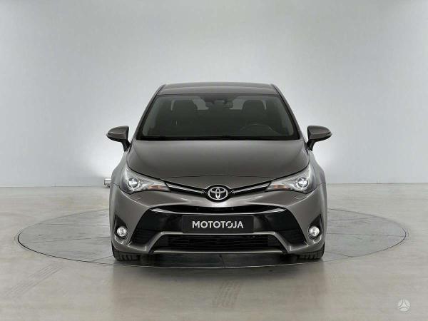 Коричневый Тойота Авенсис 2015 в Вильнюс, объемом двигателя 1.99 л и пробегом 148 тыс. км за 11900 €, фото 5 на AUTOMOTO.COM.LV