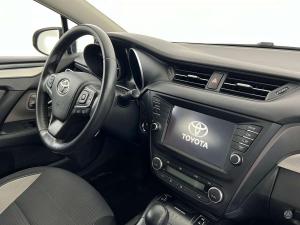 Brown Toyota Avensis 2015 in Vilnius, with an engine capacity of 1.99 L and mileage of 148 thousand km for 11900 €, photo 14 on AUTOMOTO.COM.LV