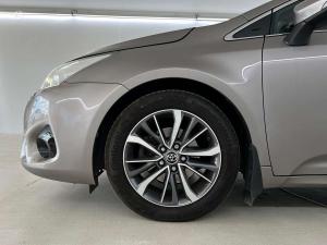 Brown Toyota Avensis 2015 in Vilnius, with an engine capacity of 1.99 L and mileage of 148 thousand km for 11900 €, photo 15 on AUTOMOTO.COM.LV