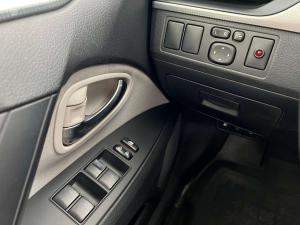 Brown Toyota Avensis 2015 in Vilnius, with an engine capacity of 1.99 L and mileage of 148 thousand km for 11900 €, photo 23 on AUTOMOTO.COM.LV