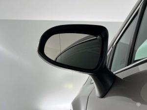Brown Toyota Avensis 2015 in Vilnius, with an engine capacity of 1.99 L and mileage of 148 thousand km for 11900 €, photo 25 on AUTOMOTO.COM.LV