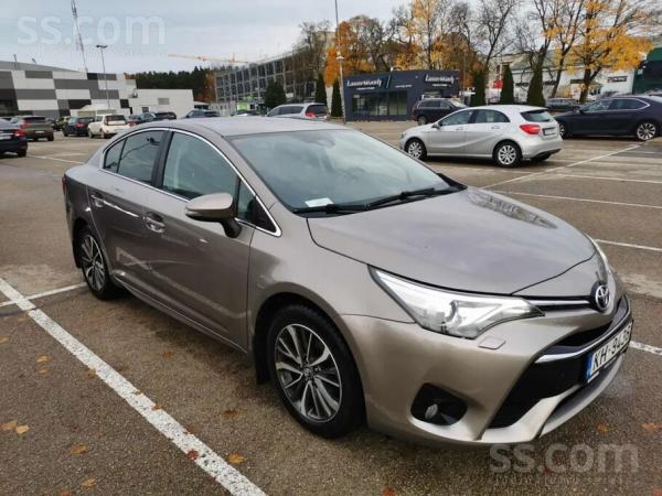 Brown Toyota Avensis 2016 in Riga, with an engine capacity of 1.80 L and mileage of 87 thousand km for 12000 €, photo 1 on AUTOMOTO.COM.LV
