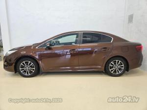 Brown Toyota Avensis 2016 in Rakvere, with an engine capacity of 1.80 L and mileage of 91 thousand km for 11990 €, photo 3 on AUTOMOTO.COM.LV