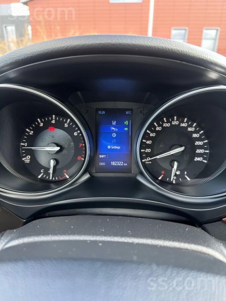 Brūns Toyota Avensis 2016 Rīga, ar dzinēja tilpumu 1.80 L un nobraukumu 183 tūkst. km par 9900 €, foto 7 vietnē AUTOMOTO.COM.LV