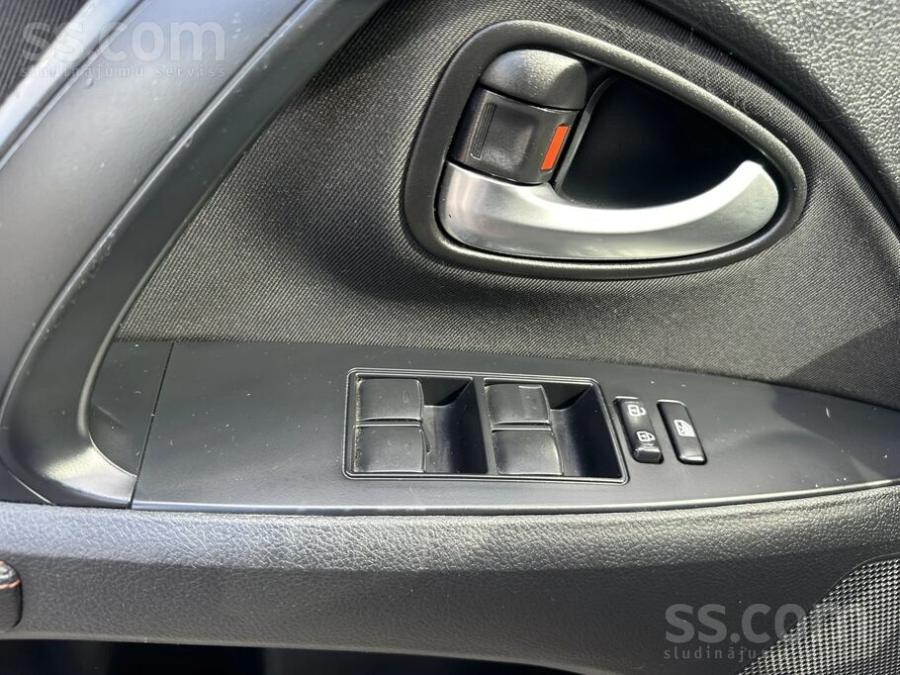 Brūns Toyota Avensis 2016 Rīga, ar dzinēja tilpumu 1.80 L un nobraukumu 183 tūkst. km par 9900 €, foto 11 vietnē AUTOMOTO.COM.LV
