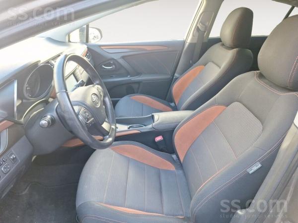 Коричневый Тойота Авенсис 2016 в Рига, объемом двигателя 1.80 л и пробегом 172 тыс. км за 11200 €, фото 10 на AUTOMOTO.COM.LV