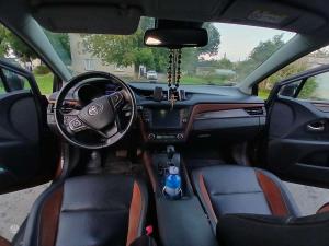 Brown Toyota Avensis 2016 in Kursenai, with an engine capacity of 1.80 L and mileage of 223 thousand km for 9200 €, photo 4 on AUTOMOTO.COM.LV