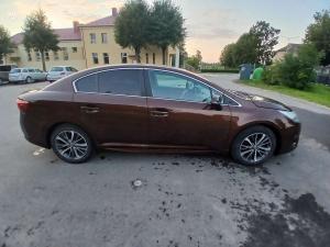 Brown Toyota Avensis 2016 in Kursenai, with an engine capacity of 1.80 L and mileage of 223 thousand km for 9200 €, photo 8 on AUTOMOTO.COM.LV